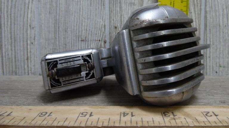Turner Dynamic Model No. S33D Microphone - Dunker Auction