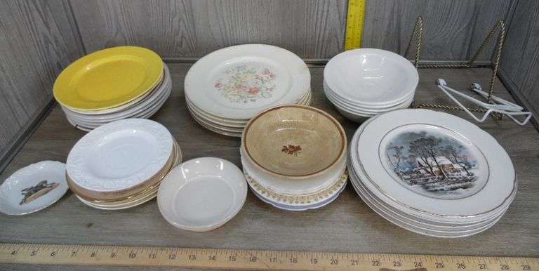 Dinnerware - Plates, Bowls, Collector Plates - Dunker Auction