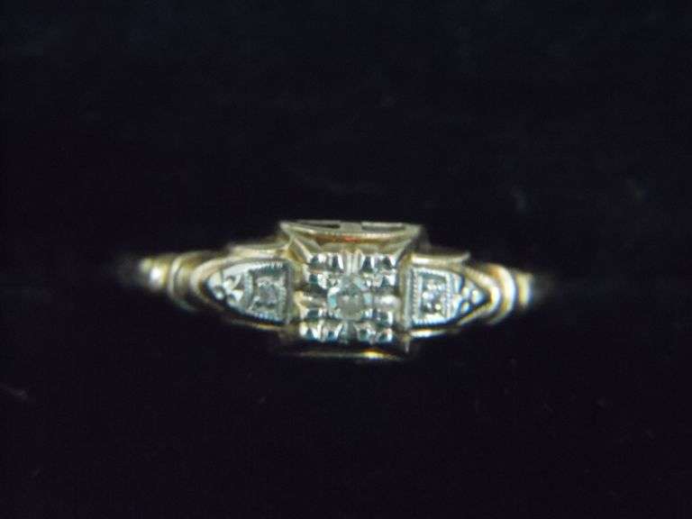 Ring: Marked 10K - Dunker Auction