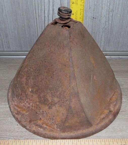 Four Sad Irons & Iron Stand - Dunker Auction