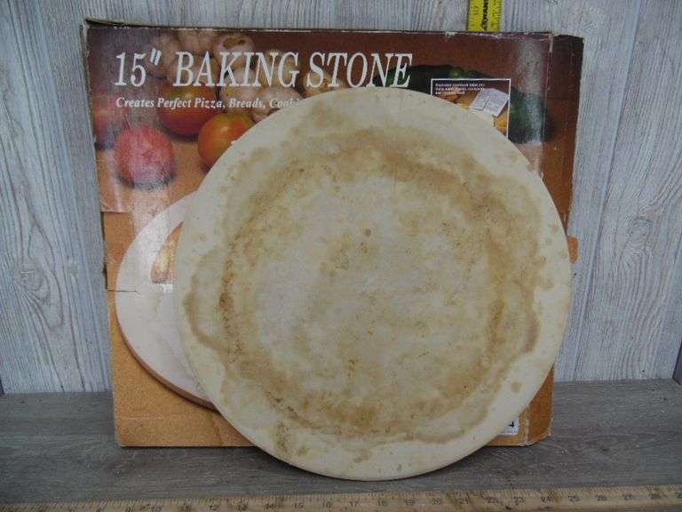 15" Baking Stone - Dunker Auction