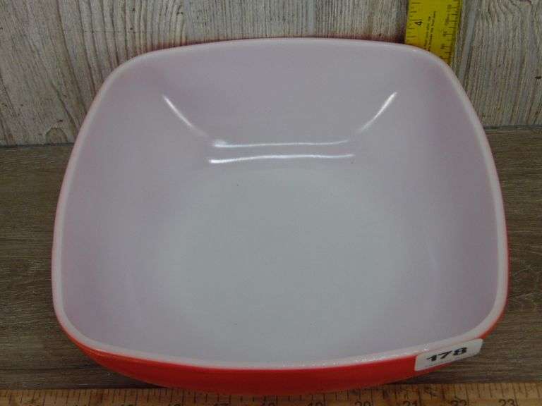 Pyrex Red Hostess Casserole Dish With Lid - Dunker Auction