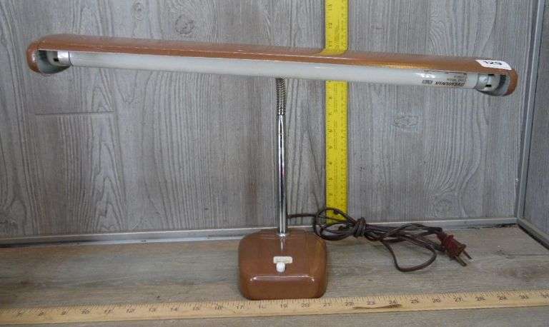 Vintage Push Button Desk Lamp - Dunker Auction