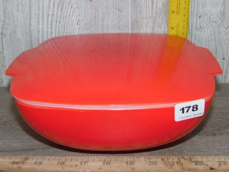 Pyrex Red Hostess Casserole Dish With Lid - Dunker Auction