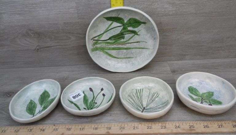 Salt Marsh Pottery - S. Darthmouth MA -Decorative Bowls - Dunker Auction
