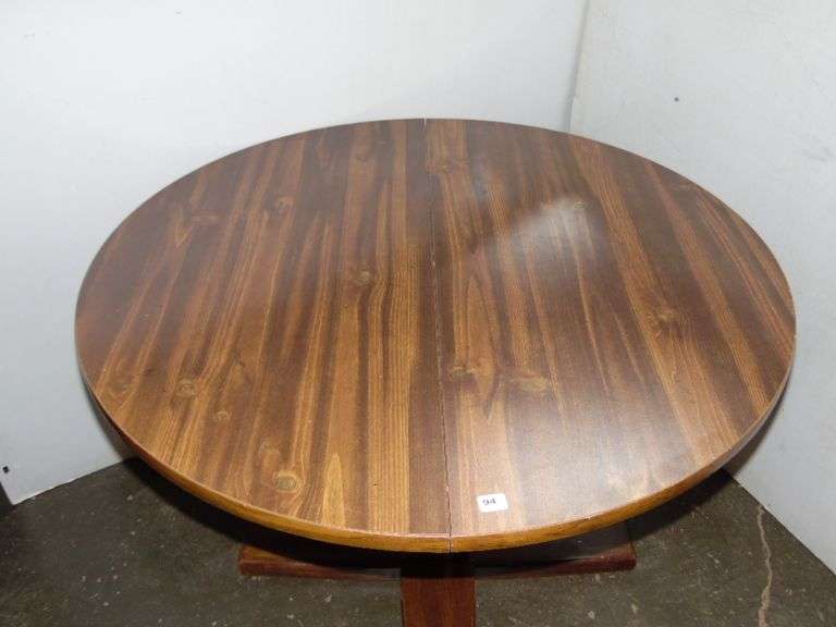 Kitchen Table - Opens For Expansion - No Leaf - 42" - Dunker Auction