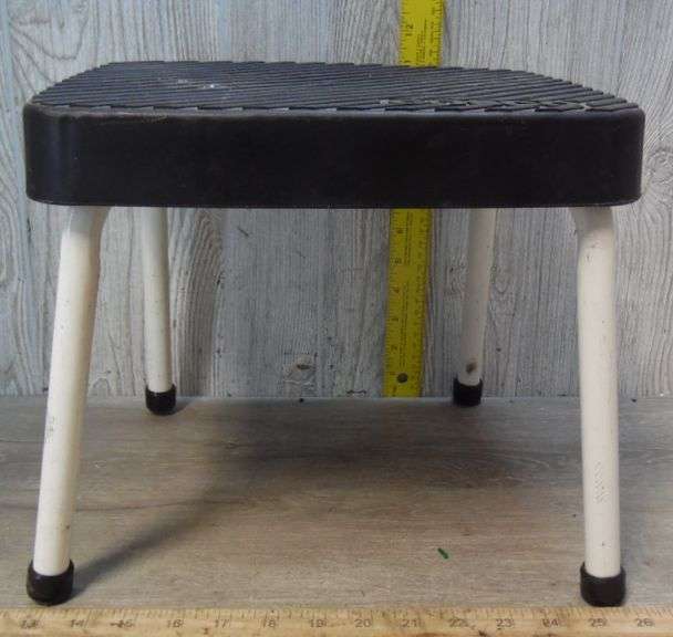 Cosco Step Stool - Dunker Auction