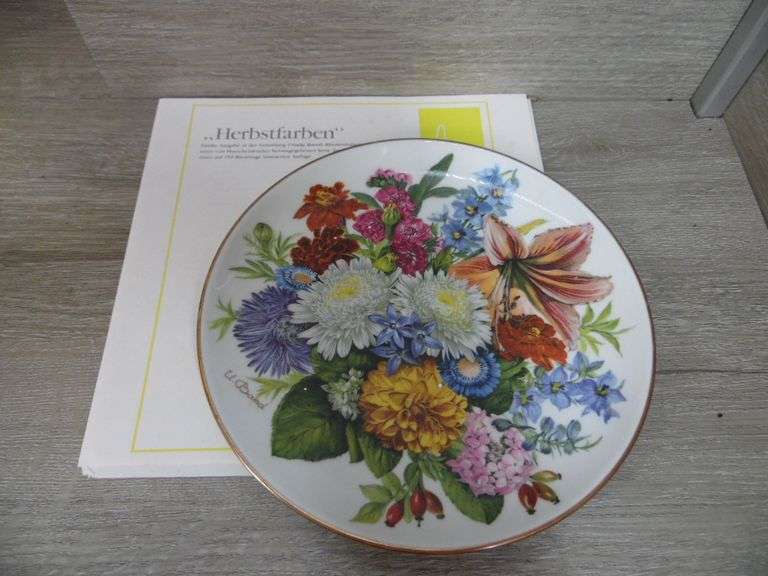 Flower Collector Plates - Dunker Auction