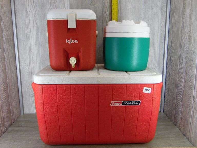 Coleman Cooler & Igloo Water Coolers - Dunker Auction