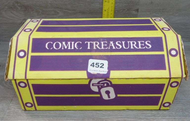 Comic Treasures Chest With Comic Books - Dunker Auction