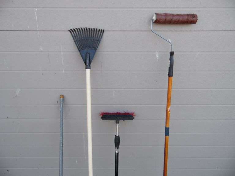 Long Handle Tools - Dunker Auction