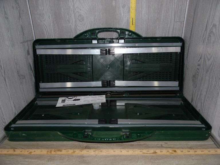Folding Suitcase Style Picnic Table - Dunker Auction