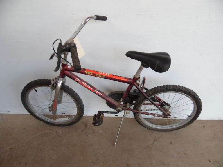 Next 20" Wipe Out Bicycle - Dunker Auction