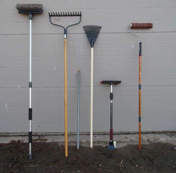 Long Handle Tools - Dunker Auction