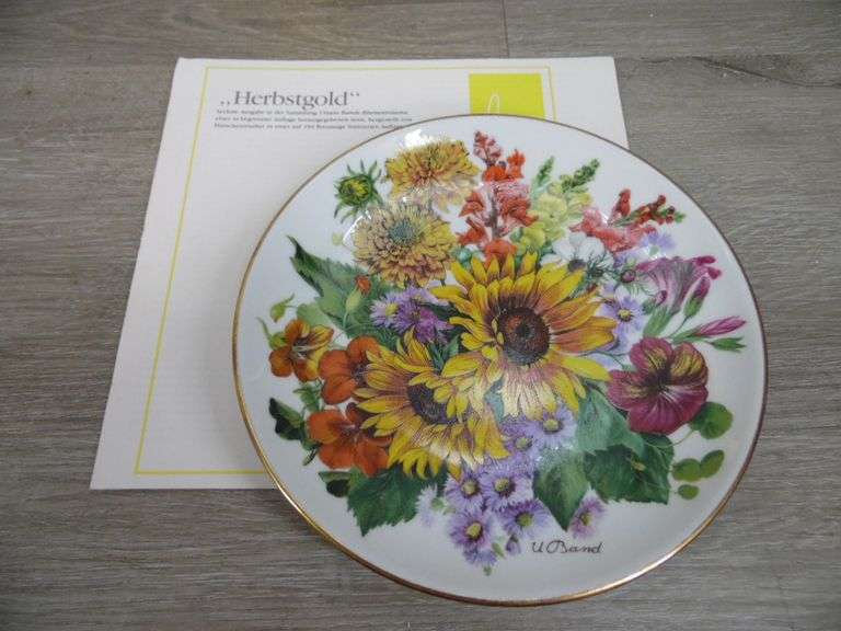 Flower Collector Plates - Dunker Auction
