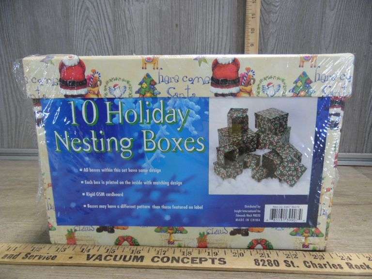 10 Holiday Nesting Boxes - Dunker Auction