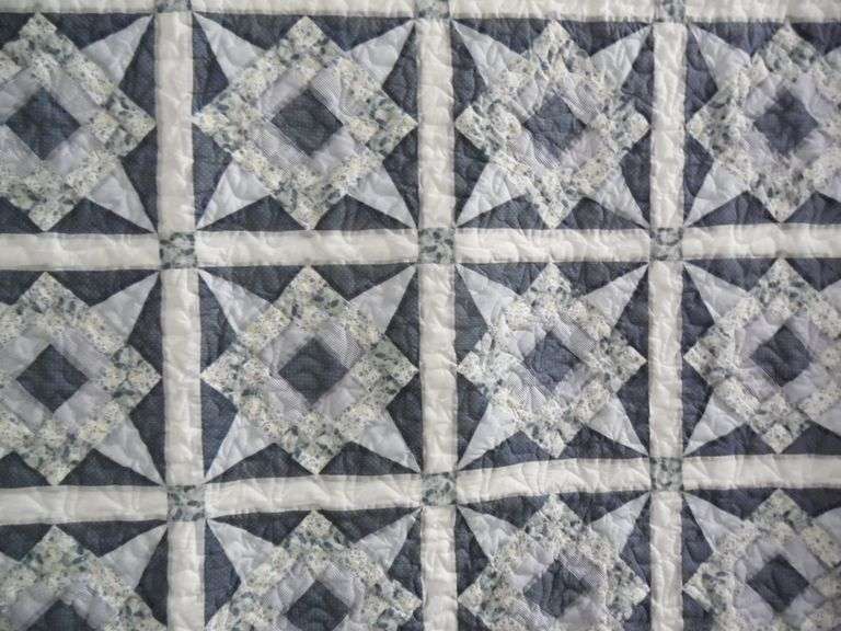 Quilt - Has A Rip - 86" x 104" - Dunker Auction