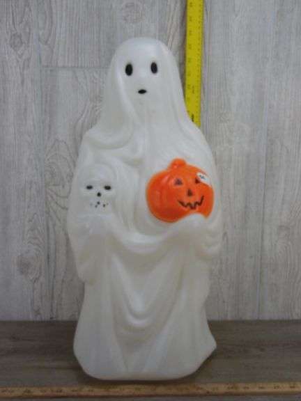 Empire Tabletop Blow Mold Ghost Holding Pumpkin & Skull - Dunker Auction