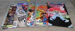 Comic Treasures Chest With Comic Books - Dunker Auction