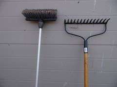 Long Handle Tools - Dunker Auction