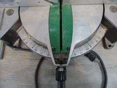 Hitachi C10FCE2 Single Bevel Compound Miter Saw - Dunker Auction
