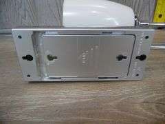 Tap Lights & Wall Light - Plastic - Dunker Auction