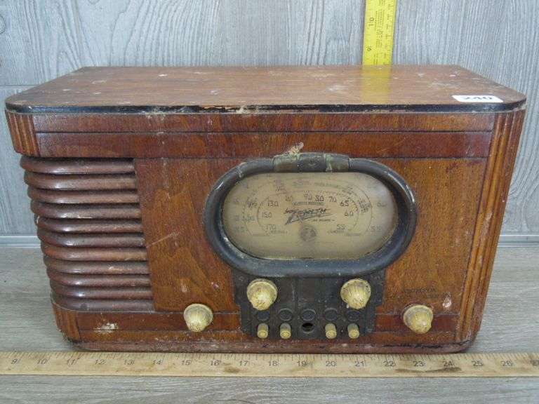 Zenith Model 5-S-320 Tube Radio - Untested - Dunker Auction