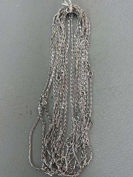 (11) STERLING SILVER CHAINS - Earl's Auction Company
