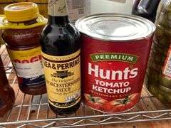 LARGE LOT OF FOOD/CONDIMENT ITEMS - SEE PHOTOS - Earl's Auction Company