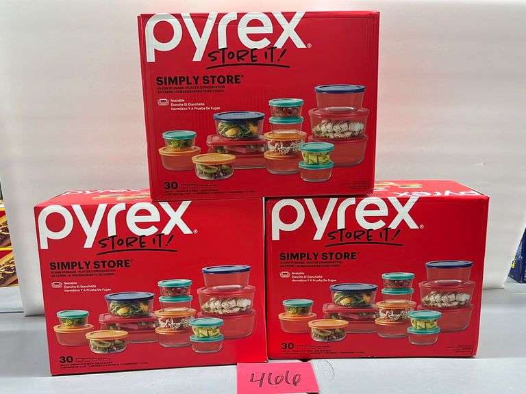 (3) BOXES OF PYREX FOOD STORAGE CONTAINERS - Earl's Auction Company