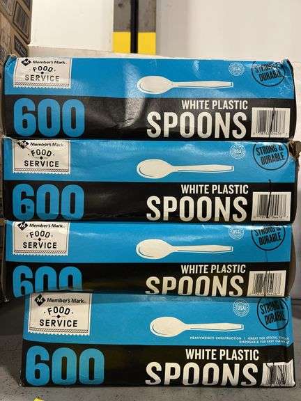 (4) BOXES OF WHITE PLASTIC SPOONS - Earl's Auction Company