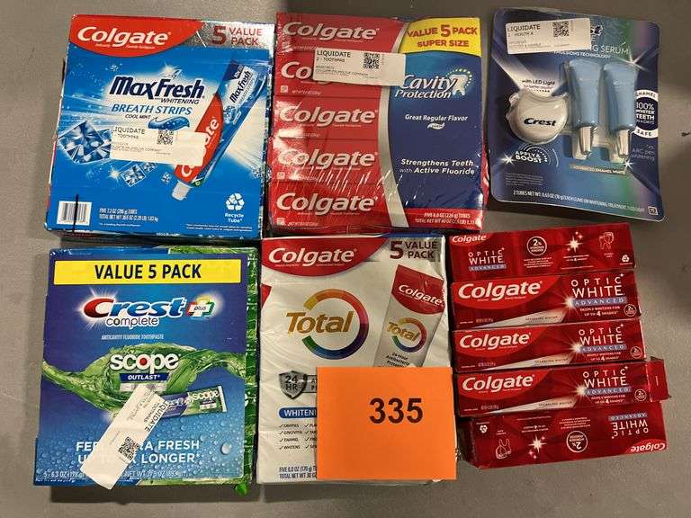 MISC DENTAL CARE LOT - COLGATE & CREST - Earl's Auction Company