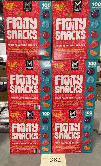(6) BOXES OF MM FRUIT SNACKS - Earl's Auction Company