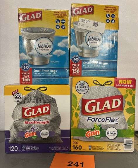 (4) BOXES OF GLAD TRASH BAGS - Earl's Auction Company