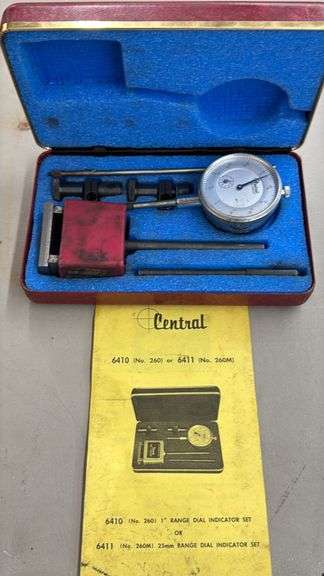 CENTRAL MAGNETIC DIAL INDICATOR IN CASE - Earl's Auction Company