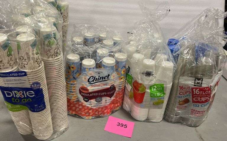 (10) PACKS OF PAPER/ PLASTIC CUPS - Earl's Auction Company