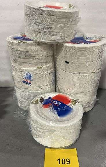 (8) PACKS OF DIXIE PAPER PLATES - Earl's Auction Company