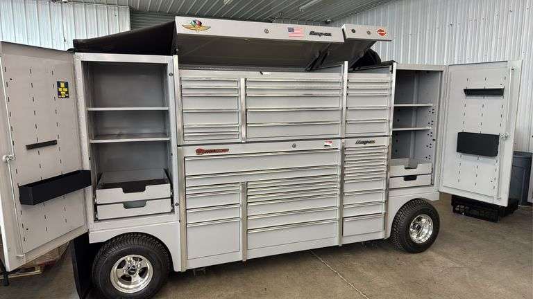 SNAP-ON ROLLING TOOL WAGON - Earl's Auction Company