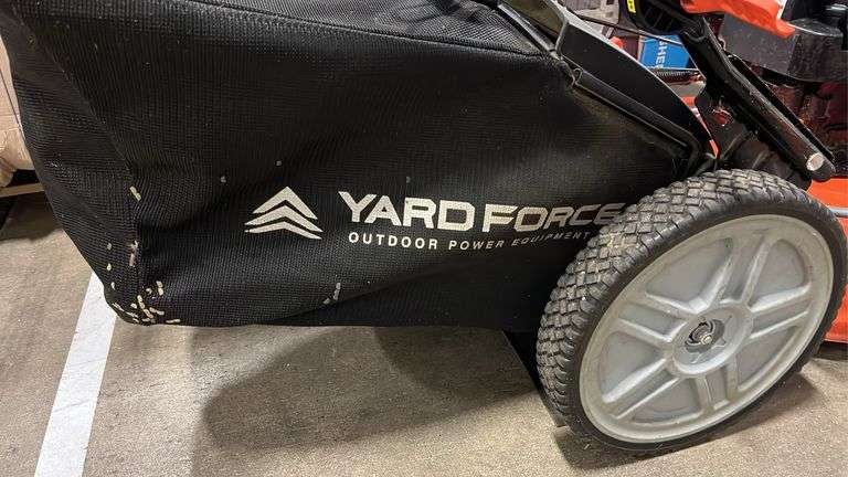 AS IS - YARDFORCE EXI625 PUSH MOWER - Earl's Auction Company