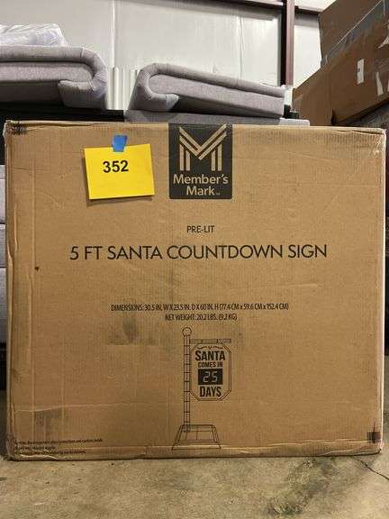 PRE LIT 5FT SANTA COUNTDOWN SIGN IN BOX - Earl's Auction Company