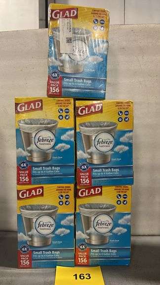 (5) BOXES OF GLAD TRASH BAGS - Earl's Auction Company