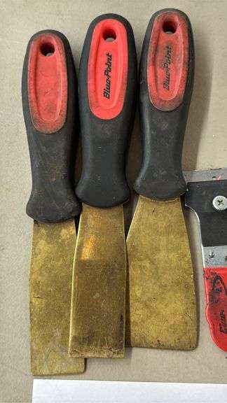MISC LOT OF SCRAPERS (BLUE-POINT & OTHERS) - Earl's Auction Company