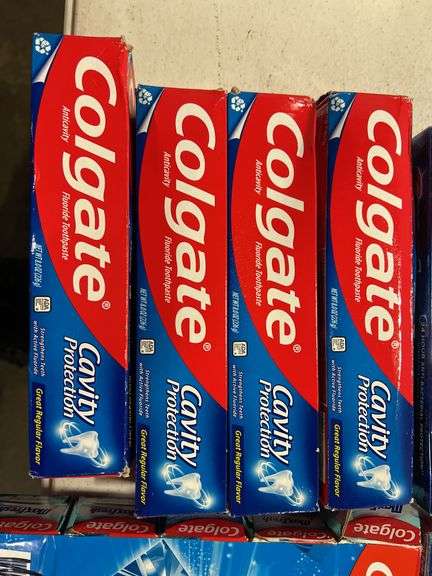 (5) PACKS OF TOOTHPASTE & (4) BOXES - CREST & COLGATE - Earl's Auction ...