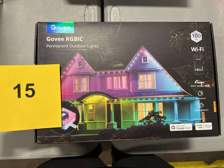 GOVEE RGBIC PERMANENT OUTDOOR LIGHTS IN BOX - Earl's Auction Company