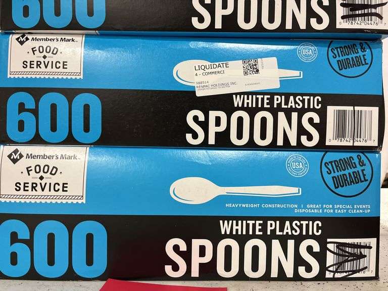 (3) BOXES OF WHITE PLASTIC SPOONS - Earl's Auction Company