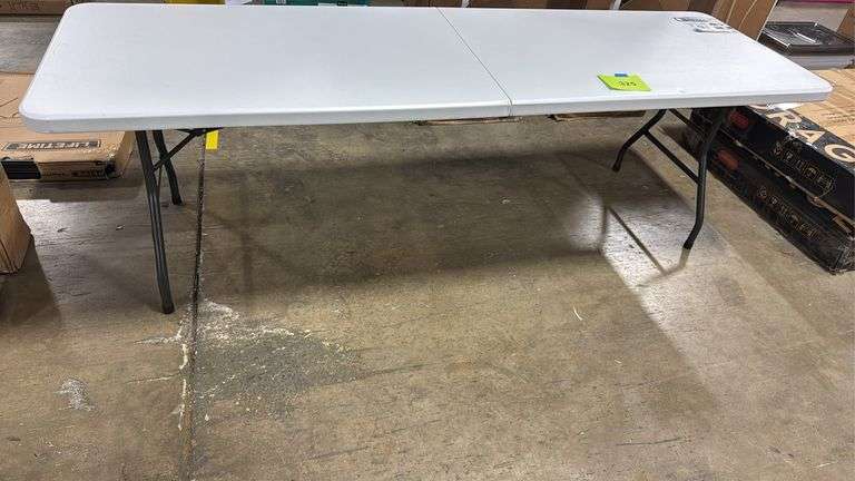 MAXCHIEF 8FT PORTABLE FOLD IN HALF TABLE - Earl's Auction Company