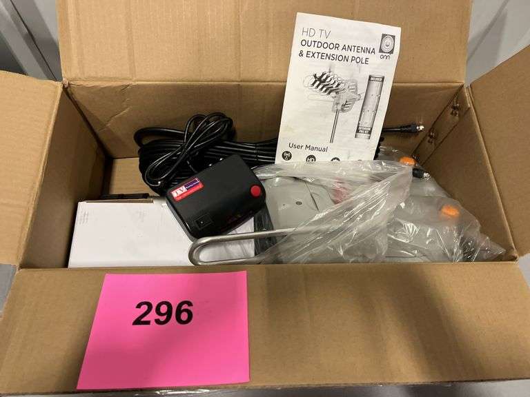 ONN HD TV OUTDOOR ANTENNA & EXTENSION POLE IN BOX - Earl's Auction Company