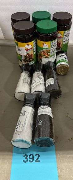MISC LOT OF FOOD ITEMS - SEE PHOTOS - Earl's Auction Company