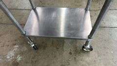 STAINLESS ROLLING PREP TABLE - Earl's Auction Company