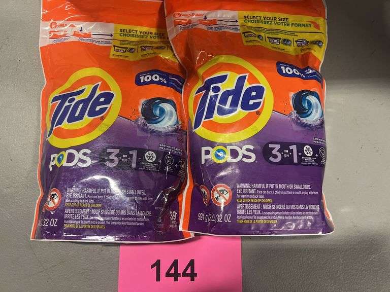 (2) BOXES OF TIDE PODS & (4) BAGS - Earl's Auction Company